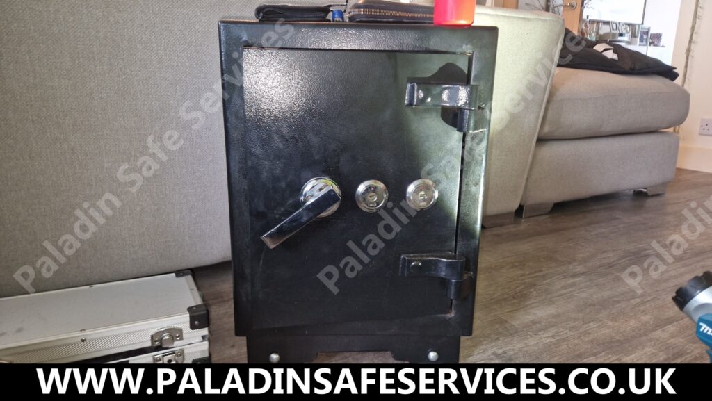 Anjiu Chinese Safe Lost Keys Safecracker Manchester - Paladin Safe Services